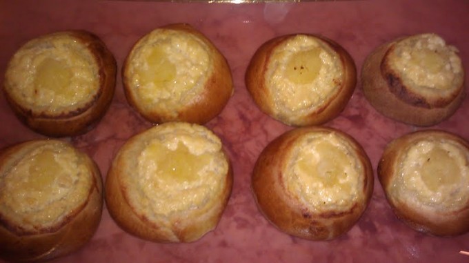 German Quark Cheese and Pineapple Buns! - Chef Franco Lania